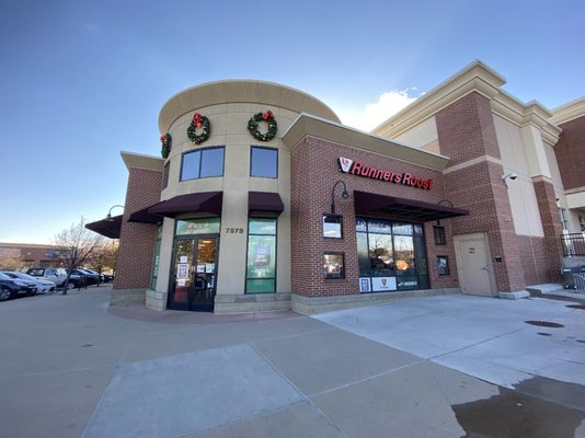 RUNNERS ROOST LAKEWOOD - Updated December 2025 - 13 Photos & 84 Reviews ...