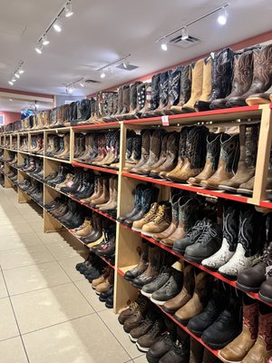 BOOT FACTORY OUTLET - Updated October 2025 - 41 Photos & 37 Reviews ...
