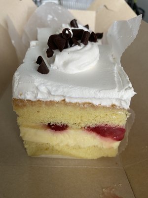 FRAGAPANE BAKERIES & DELI - 18 Photos & 35 Reviews - 650 Dover Center ...