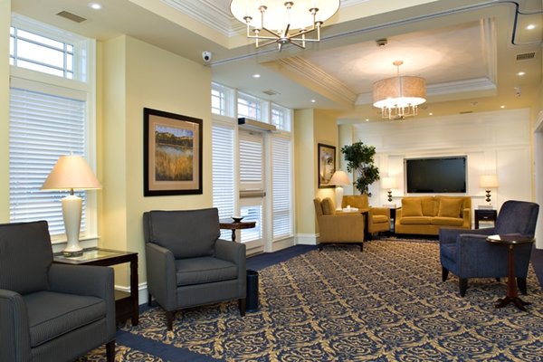 SMITH’S FUNERAL HOMES - Updated December 2025 - 21 Photos - 485 Brant ...