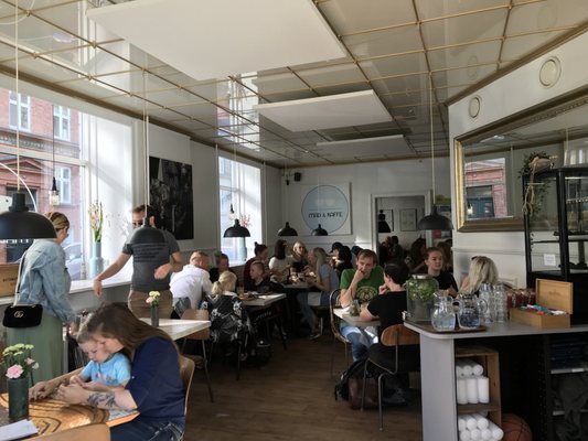 MAD & KAFFE - 528 Photos & 258 Reviews - Breakfast & Brunch - Sønder ...