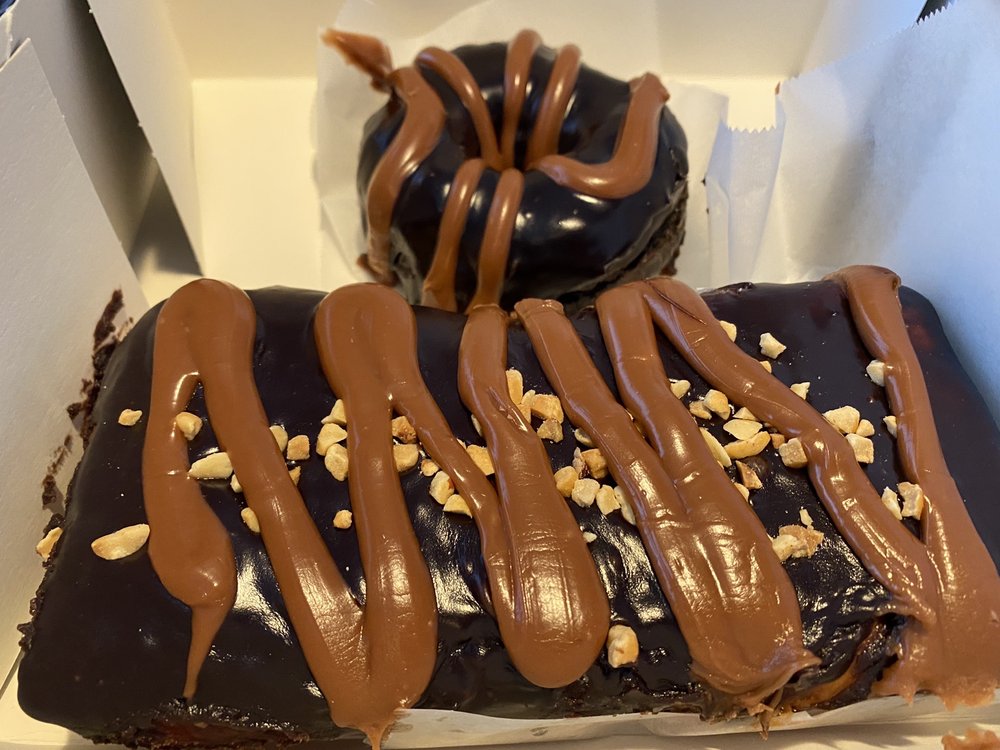 LEGENDARY DOUGHNUTS - 243 Photos & 189 Reviews - 1410 Lake Tapps Pkwy E ...