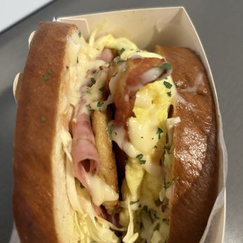 TEALICIOUS BLEND - Updated November 2025 - 25 Photos - 516 St. Albert ...