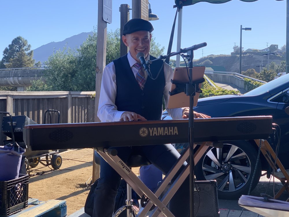 NOAM EISEN - PIANIST & SINGER - Updated July 2024 - 19 Photos & 21 ...