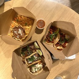 TACO MAYA - Updated November 2025 - 416 Photos & 525 Reviews - 823 S ...