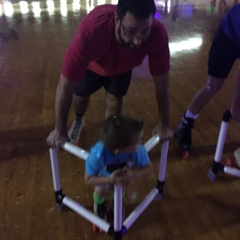 WHEELS FAMILY SKATING CENTER - Updated April 2025 - 28 Photos & 19 ...