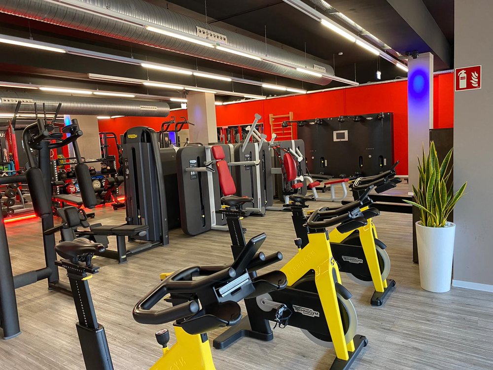 CLEVER FIT - Updated September 2024 - 11 Photos - Hütteldorfer Str. 219 ...