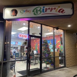 SENOR BIRRIA - Updated January 2026 - 466 Photos & 713 Reviews - 9952 ...