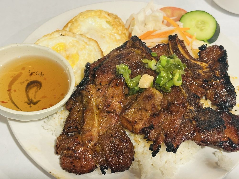 COM TAM BA GHIEN - Updated October 2025 - 115 Photos & 46 Reviews ...