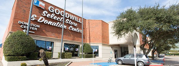 GOODWILL THRIFT STORE & DONATION CENTER- BAYTOWN - Updated October 2025 ...