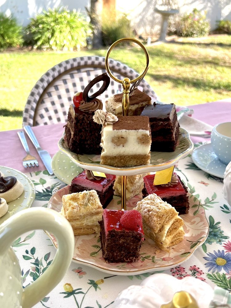 GOLDEN ROSE BAKERY - Updated May 2024 - 156 Photos & 88 Reviews - 23739 ...