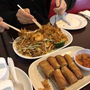 SIAM CUISINE RESTAURANT - 11 Photos - Thai - Marine Corps Dr, Hagåtña ...