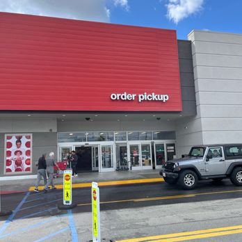 TARGET - Updated October 2025 - 330 Photos & 264 Reviews - 2831 E ...