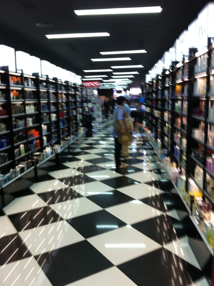 GRUPPO COIN - Updated October 2025 - Via Pietro Boldoni, 3, Como, Lecco ...