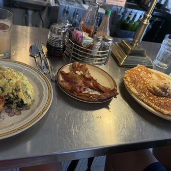 THE TOASTY BADGER - Updated December 2025 - 447 Photos & 201 Reviews ...