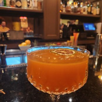 STASH BOX - Updated December 2025 - 52 Photos & 32 Reviews - 866 Elm St ...