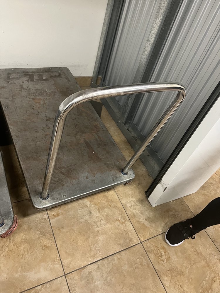 SANTA STORAGE - Updated August 2025 - 49 Photos & 56 Reviews - 11284 ...