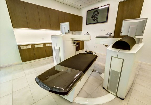 HUNG LE, MD - Updated May 2026 - 14 Photos - 6002 Rogerdale Rd, Houston ...