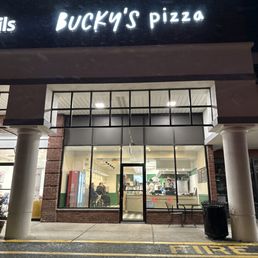 BUCKY’S PIZZA - Updated December 2025 - 132 Photos & 70 Reviews - 465 ...