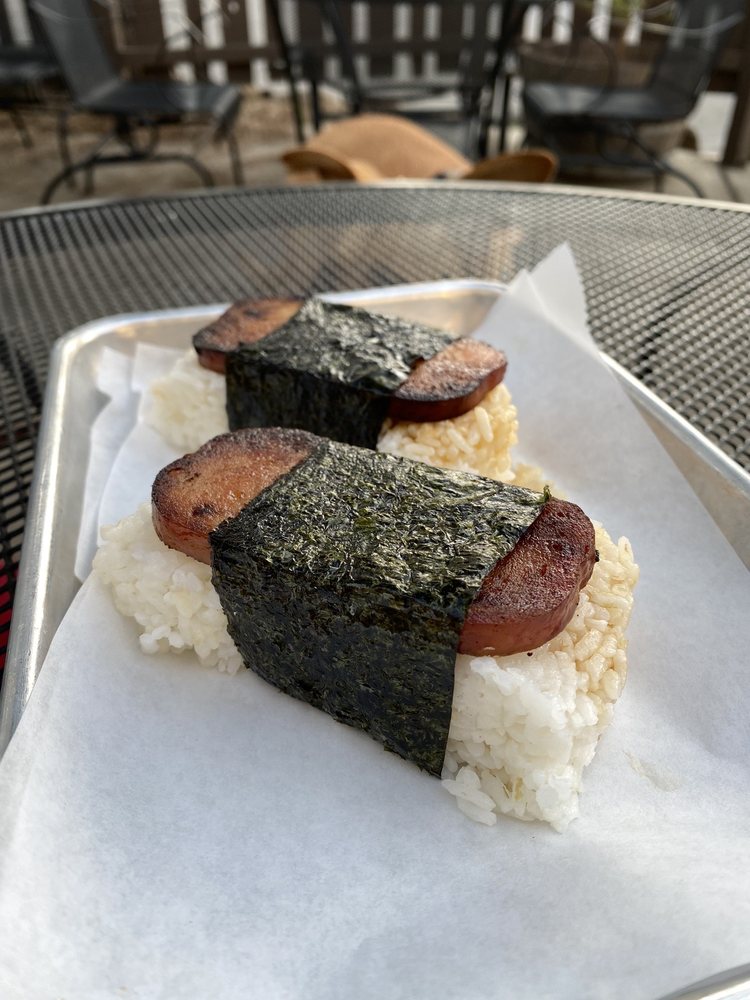 Tropics Island Grill & Ale House, Camino | Roadtrippers