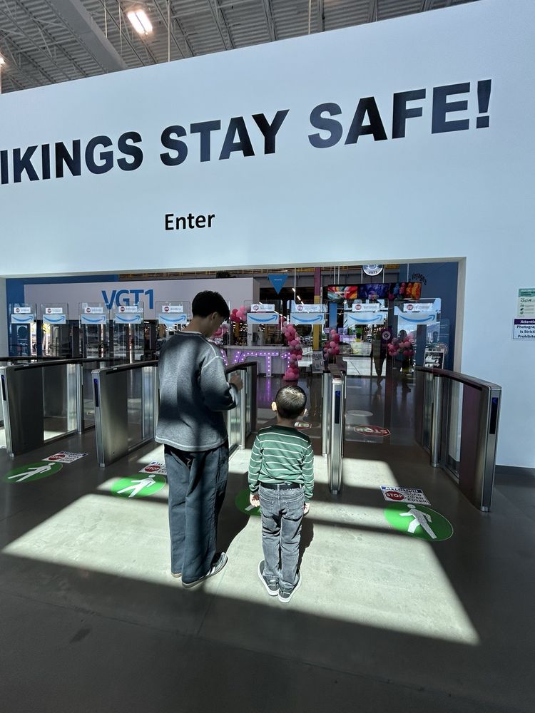 AMAZON FC TOURS - LAS7 - Updated August 2025 - 6001 E Tropical Pkwy ...