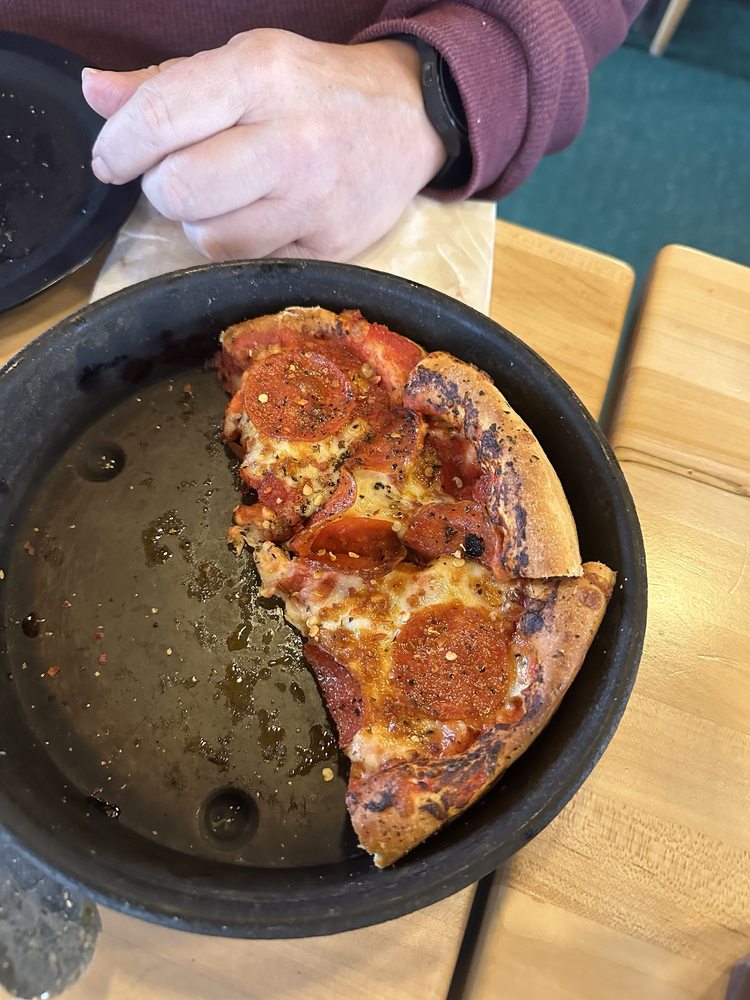 Photos of MONICAL’S PIZZA - Updated August 2024 - 31 Photos & 42 ...