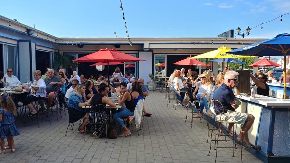 CAPISCE FAMILY STYLE RESTAURANT - Updated December 2025 - 14 Photos ...