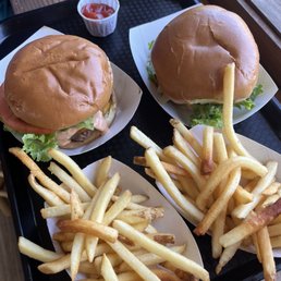 KENJI BURGER - 744 Photos & 859 Reviews - 4-788 Kuhio Hwy, Kapaa, HI ...