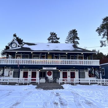 THE STRAWBERRY INN - Updated July 2024 - 689 Photos & 304 Reviews ...