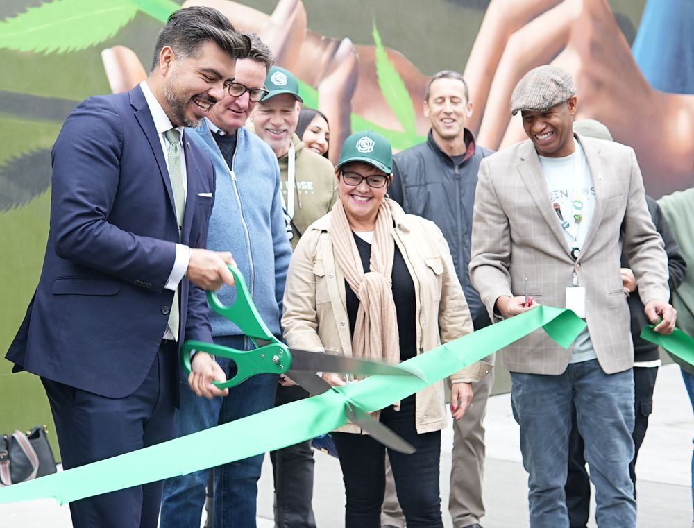 GREEN ROSE DISPENSARY - Updated December 2025 - 25 Photos & 27 Reviews ...