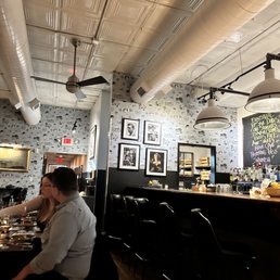 ST. ROCH FINE OYSTERS + BAR - Updated November 2024 - 876 Photos & 434 ...