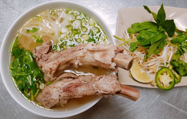THE PHO - 101 Photos & 84 Reviews - 609 Clayton Ln, Austin, Texas ...