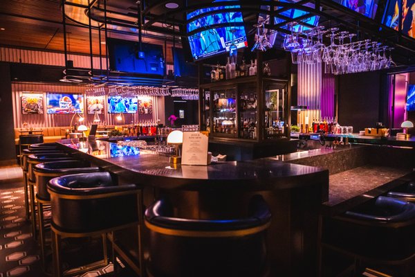 EDISON HOUSE - Updated December 2025 - 54 Photos & 14 Reviews - 335 S ...