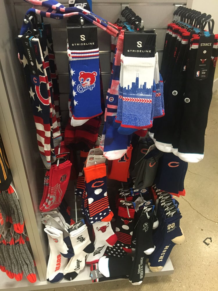 CHICAGO LOCKER ROOM - Updated May 2026 - 5 Woodfield Mall, Schaumburg ...