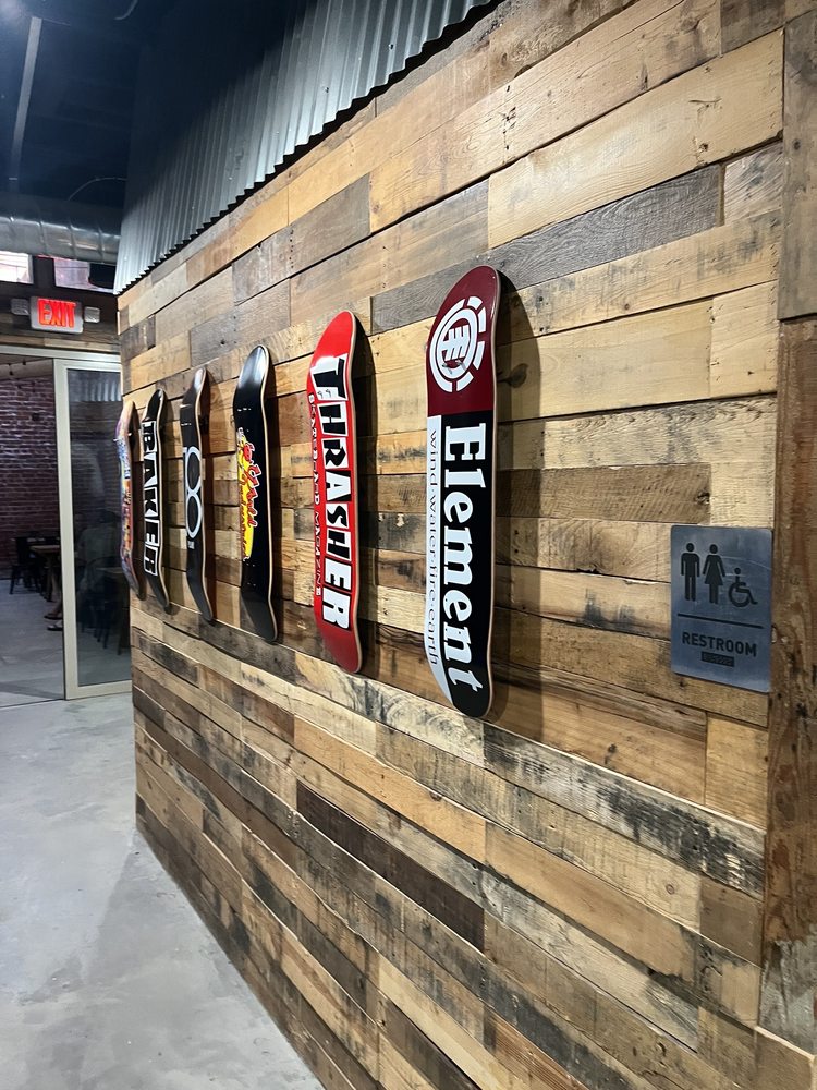 OVERFLOW TAP HOUSE BAR & GRILL - Updated December 2025 - 12 Photos ...