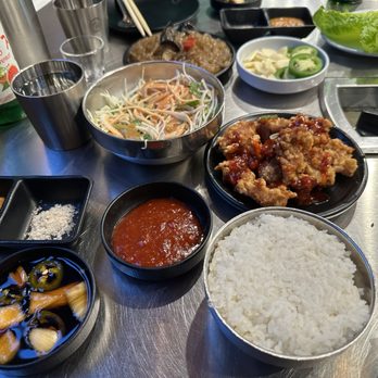 THE CAST IRON POT - Updated January 2025 - 1329 Photos & 946 Reviews ...