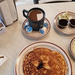 GOLD BURGER DINER - Updated July 2025 - 135 Photos & 111 Reviews - 109 ...