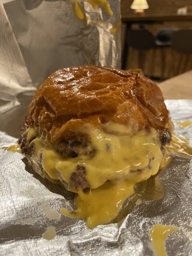 MACHAKA - Carrer de Balmes 165, Barcelona, Spain - Burgers - Restaurant ...