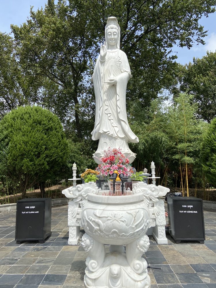 BUDDHIST MEMPHIS QUAN AM MONASTERY - Updated September 2024 - 11 Photos ...