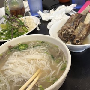 PHO SEASON - 292 Photos & 462 Reviews - 2222 Foothill Blvd, La Cañada ...