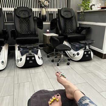 LEGEND NAILS - FRANKFORT - Updated December 2025 - 84 Photos & 32 ...