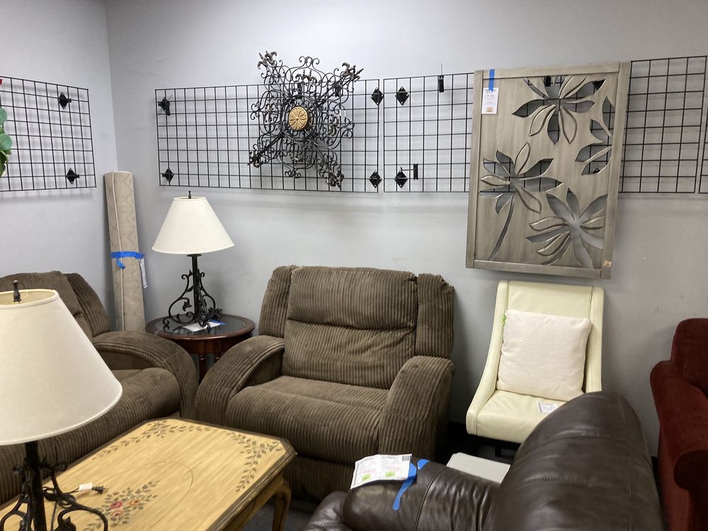 GOODWILL STORE & DONATION CENTER - Updated December 2025 - 74 Photos ...