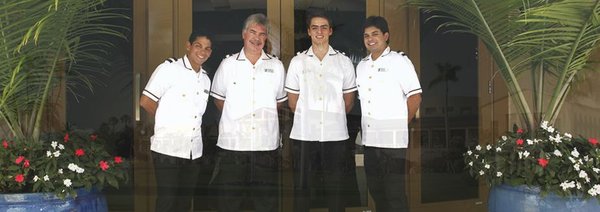 FIRST CLASS PARKING - Updated October 2025 - 11 Reviews - 12550 ...