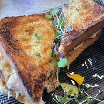 WEEZY’S - Updated November 2024 - 108 Photos & 44 Reviews - 200 Bennett ...