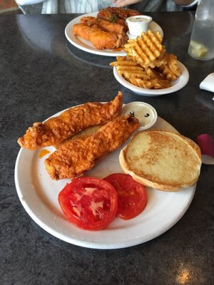 CHICKS ON THE SQUARE - 33 Photos & 113 Reviews - 103 South Side Square ...