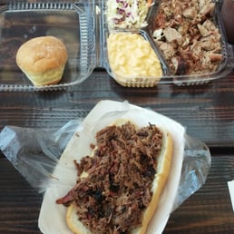 ROAD RUNNER BARBEQUE - Updated September 2025 - 84 Photos & 171 Reviews ...