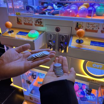 KIDDLETON - Updated June 2024 - 52 Photos & 38 Reviews - 335 E 2nd St ...