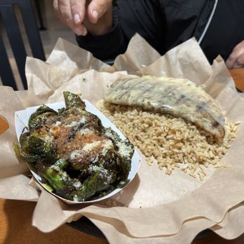 CRAZY FISH - GRILL & MARKET - Updated October 2025 - 576 Photos & 640 ...