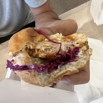 PRETTY BIRD HOT CHICKEN - SUGARHOUSE - Updated August 2025 - 316 Photos ...