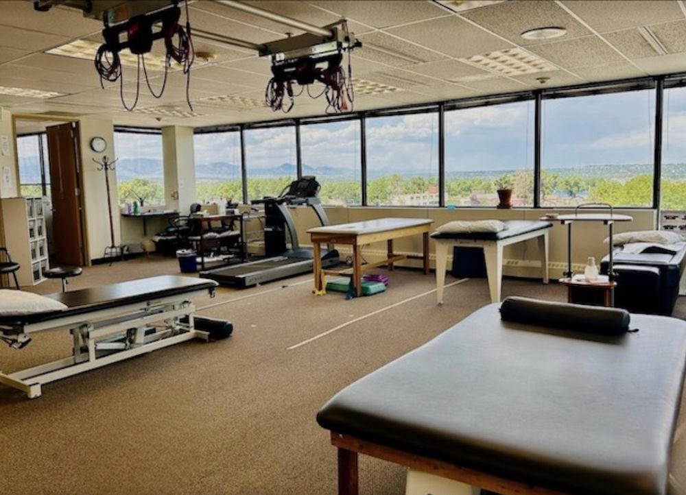 THERAHAND PHYSICAL THERAPY - Updated December 2025 - 4350 Wadsworth ...